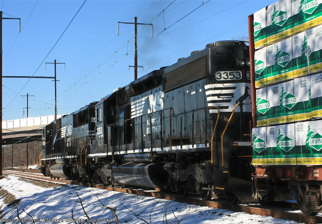NS 3353 and train 34A